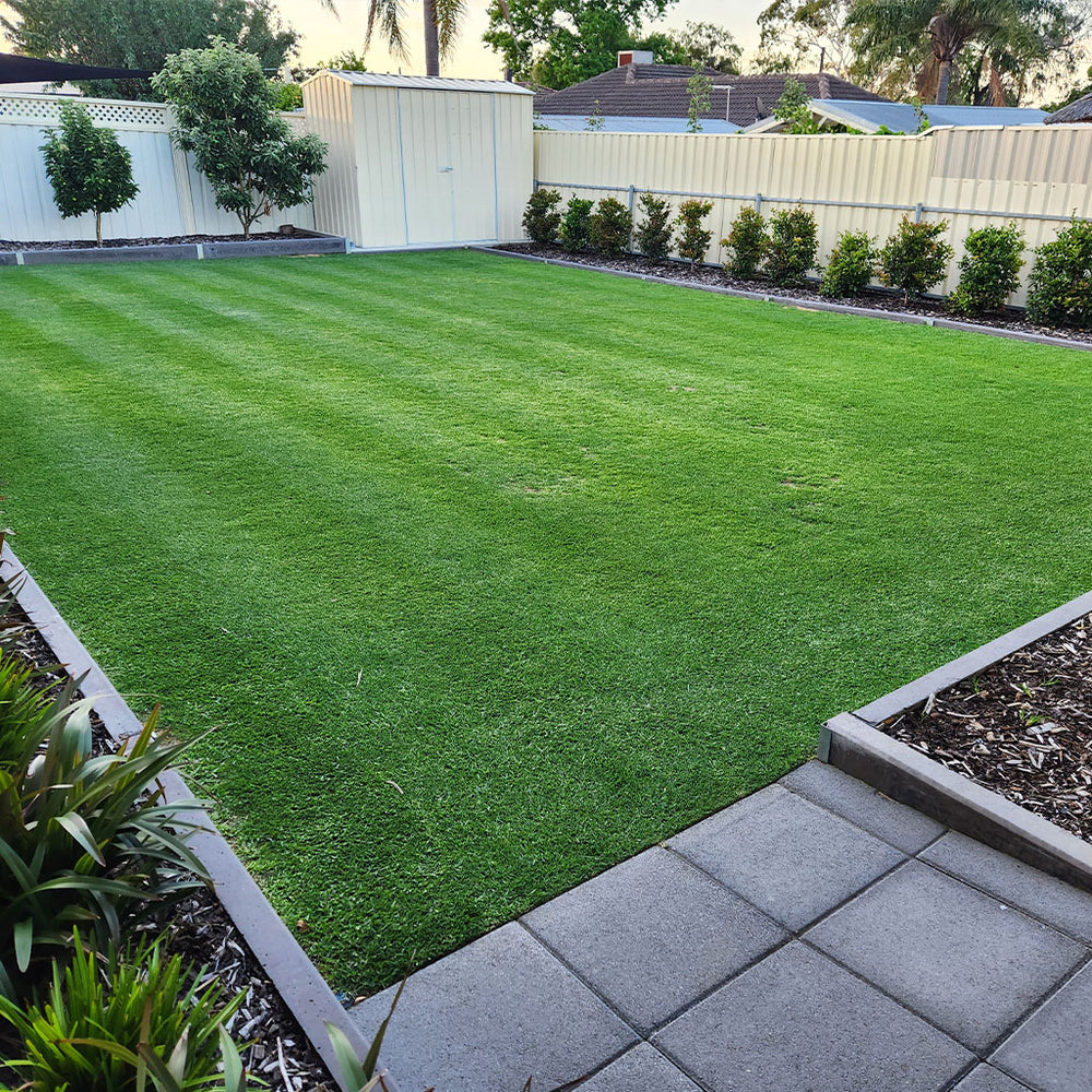 Delivering professional grade lawn care products direct to your home.